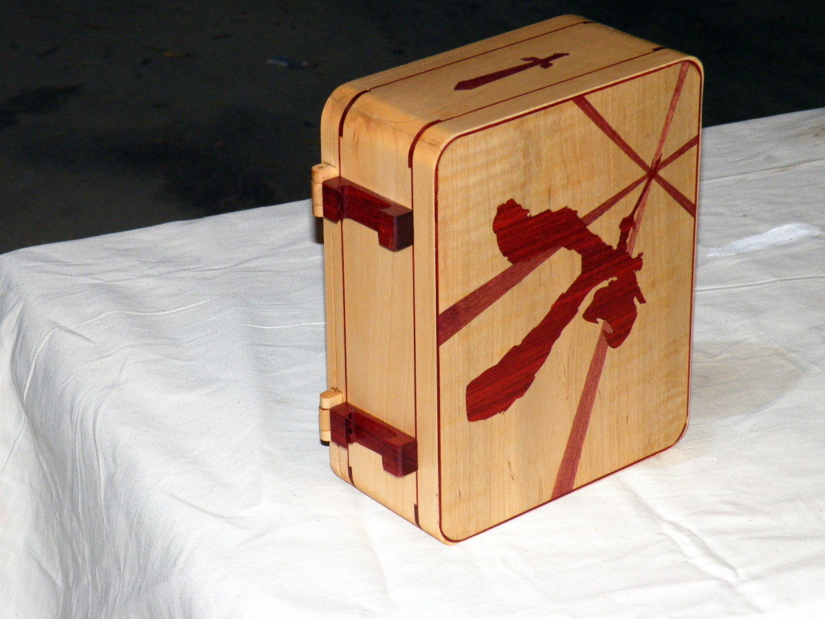 Voltron Lunchbox Box - FineWoodworking