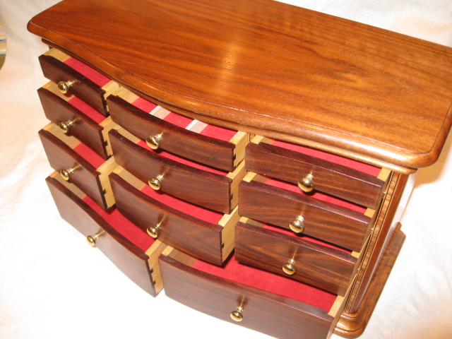 Bow Front Box - FineWoodworking