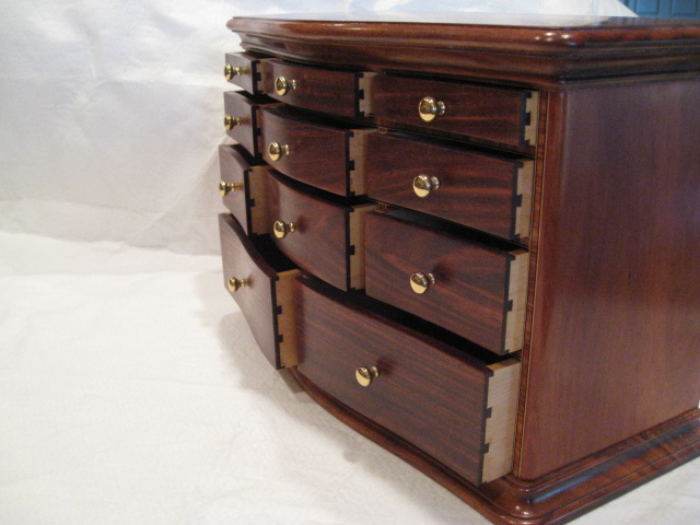 Bow Front Box - FineWoodworking