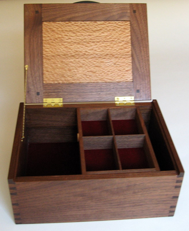 Walnut Box - FineWoodworking