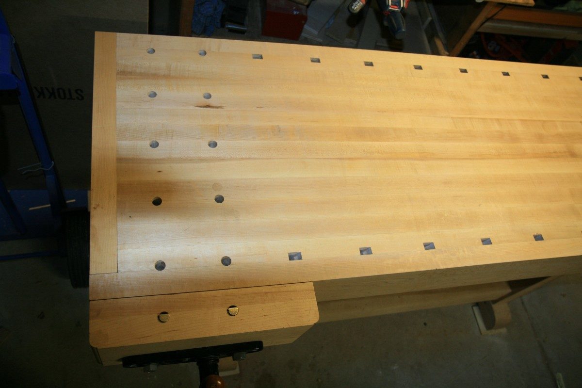 Workbench (based on Lon Schleining's) - FineWoodworking