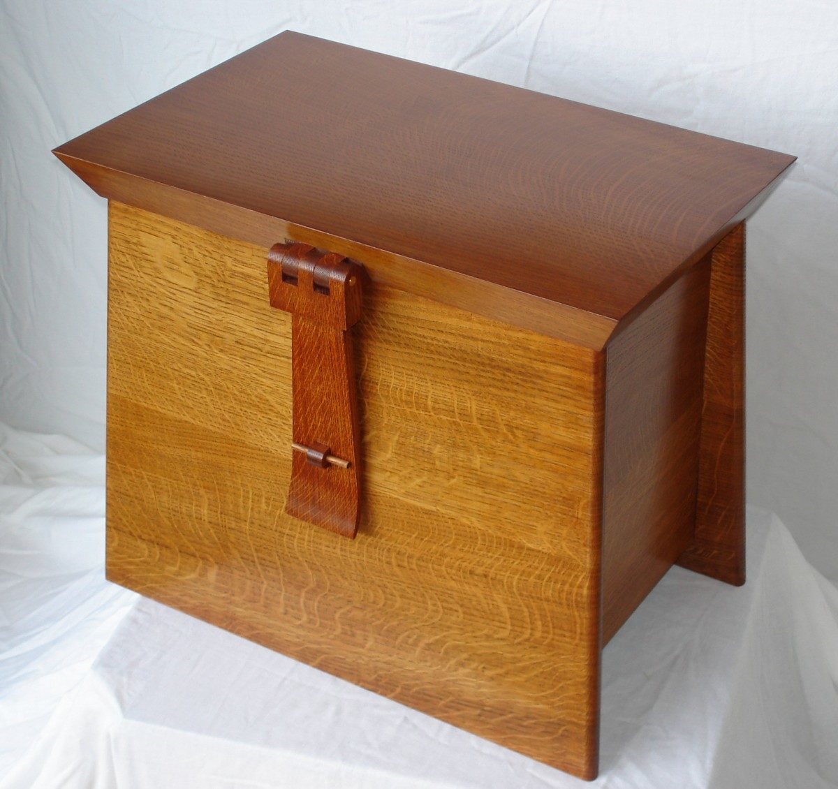 Small arts and crafts chest - FineWoodworking