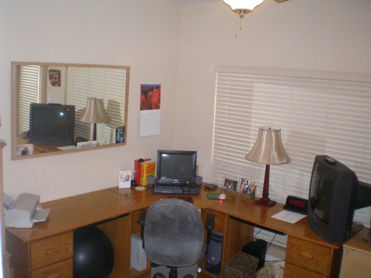 Custom Computer Desk - FineWoodworking