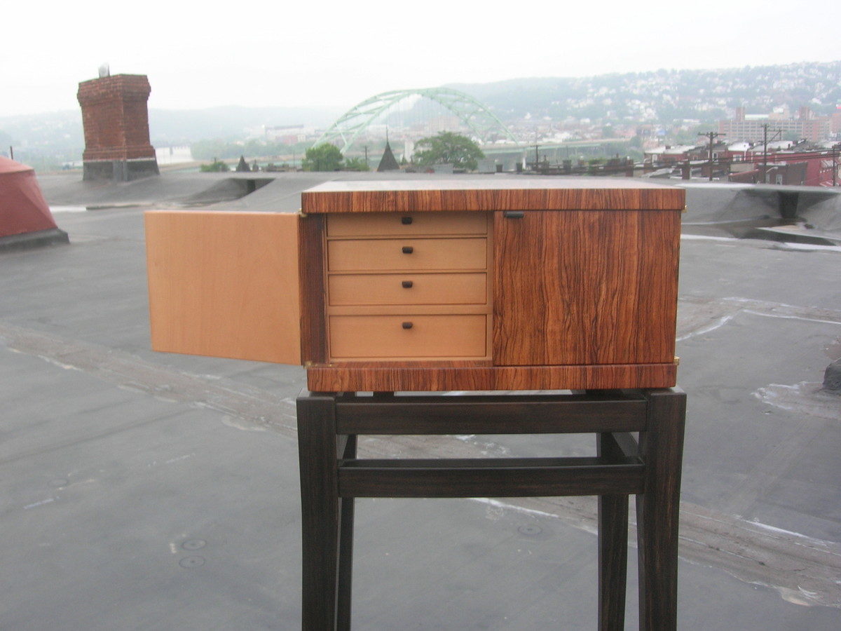 Kingwood Box on a Stand - FineWoodworking