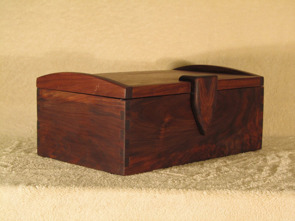 Walnut Box - FineWoodworking