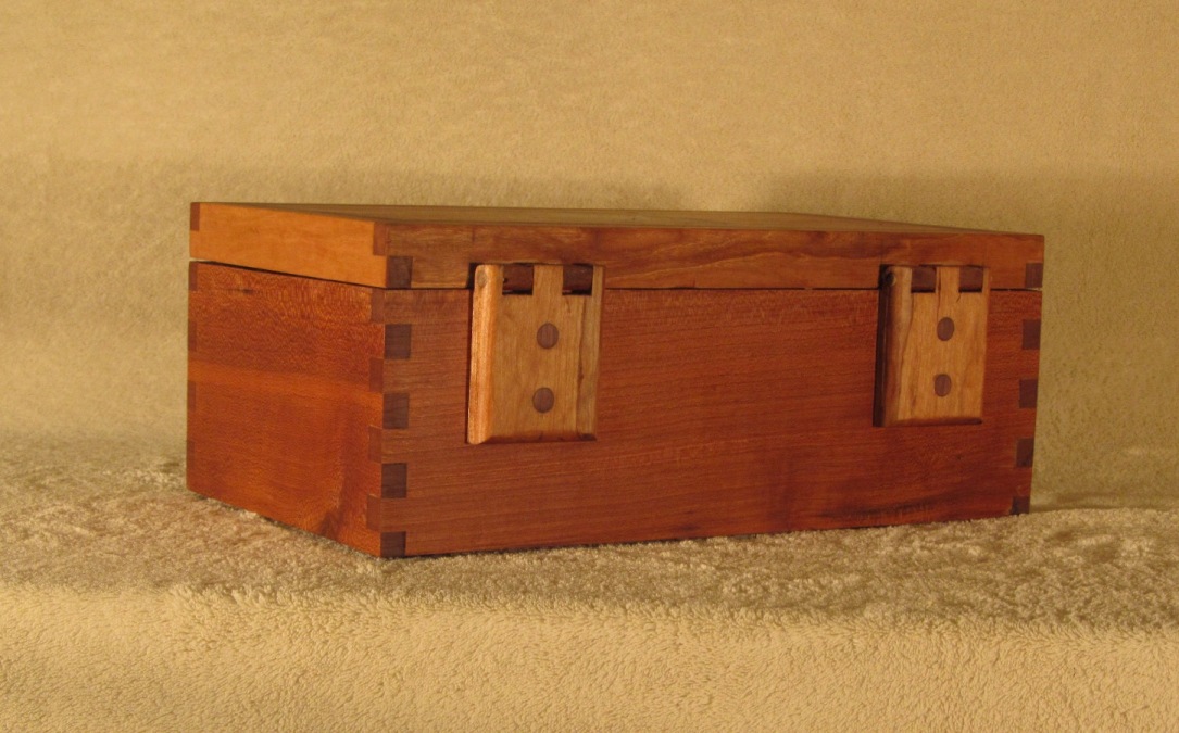 Cherry Box with Maple Leaf Inlay - FineWoodworking