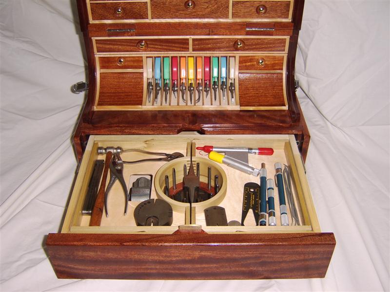 Desk top tool chest - FineWoodworking