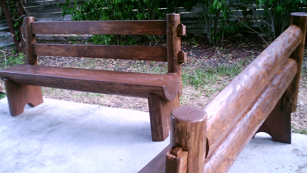 Half Log Bench - FineWoodworking