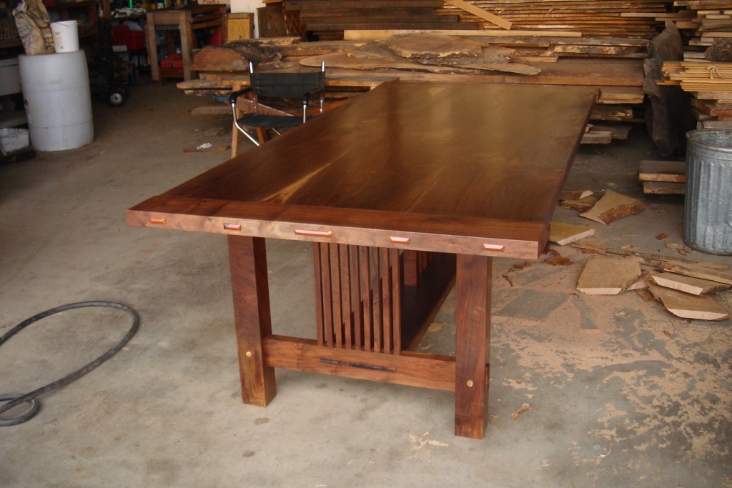 Walnut Dining Table - FineWoodworking