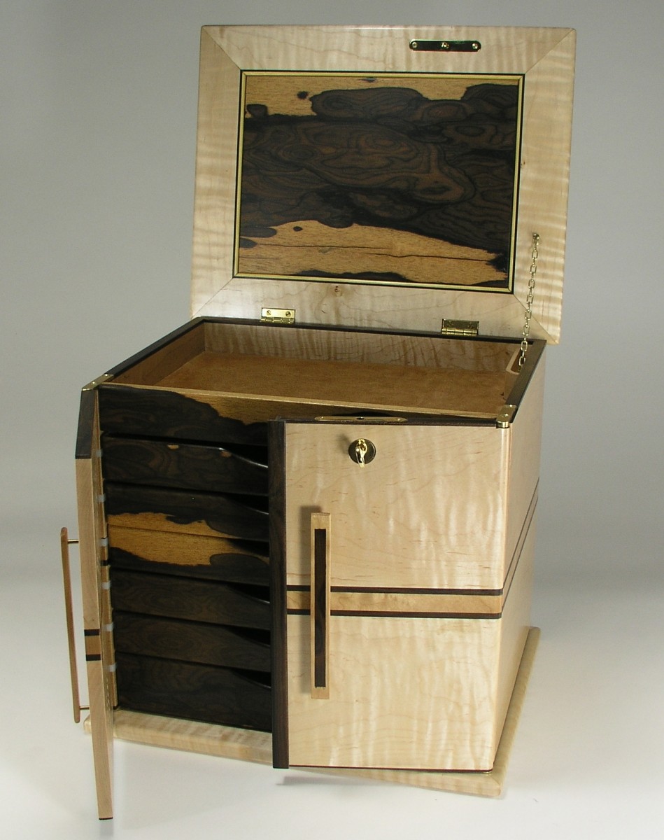 Knife Collector's Chests - FineWoodworking