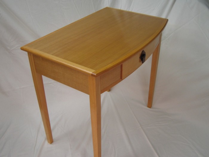 Curved Front Table - FineWoodworking
