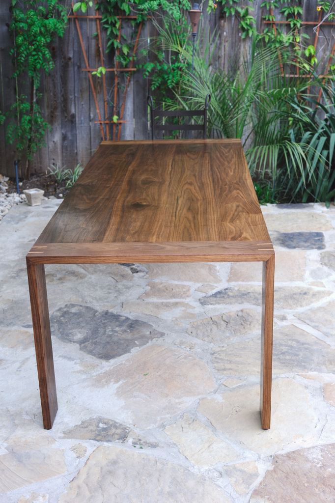 Design walnut table - FineWoodworking