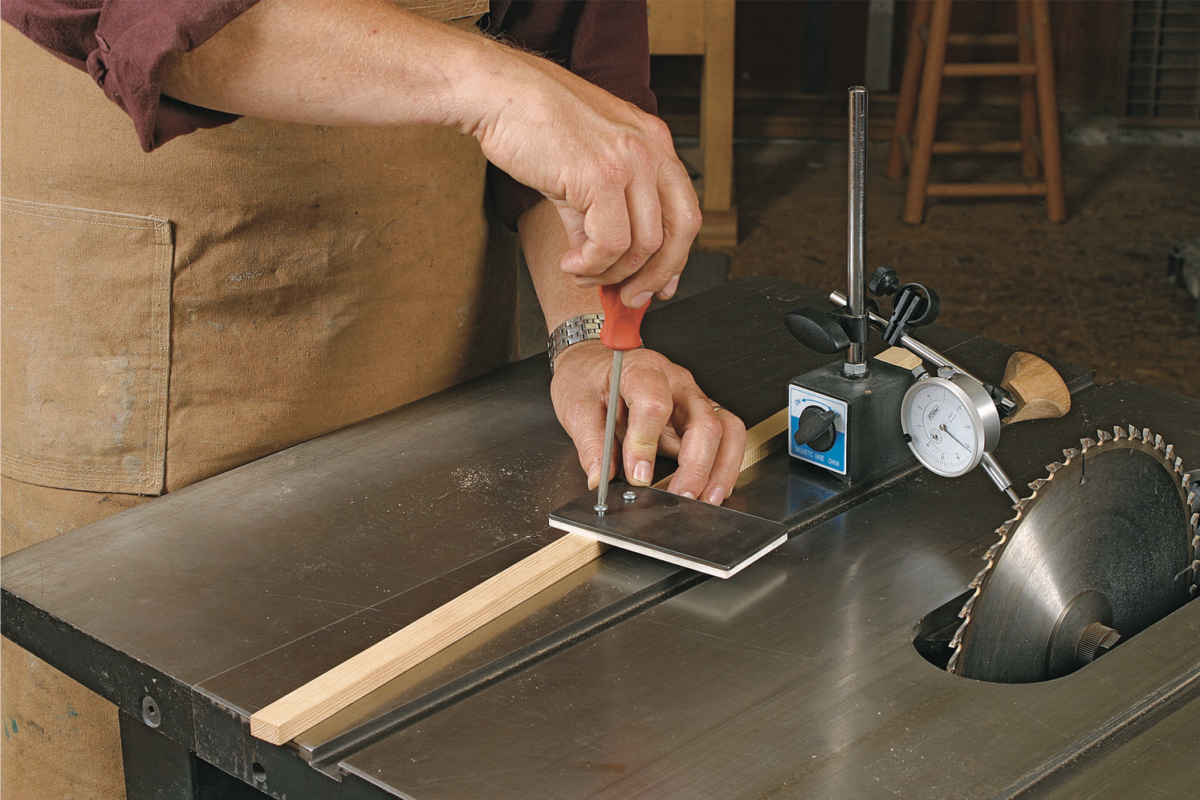Aligning your table saw in two planes - FineWoodworking