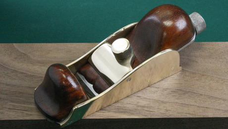 Bronze and Rosewood Thumb Plane - FineWoodworking