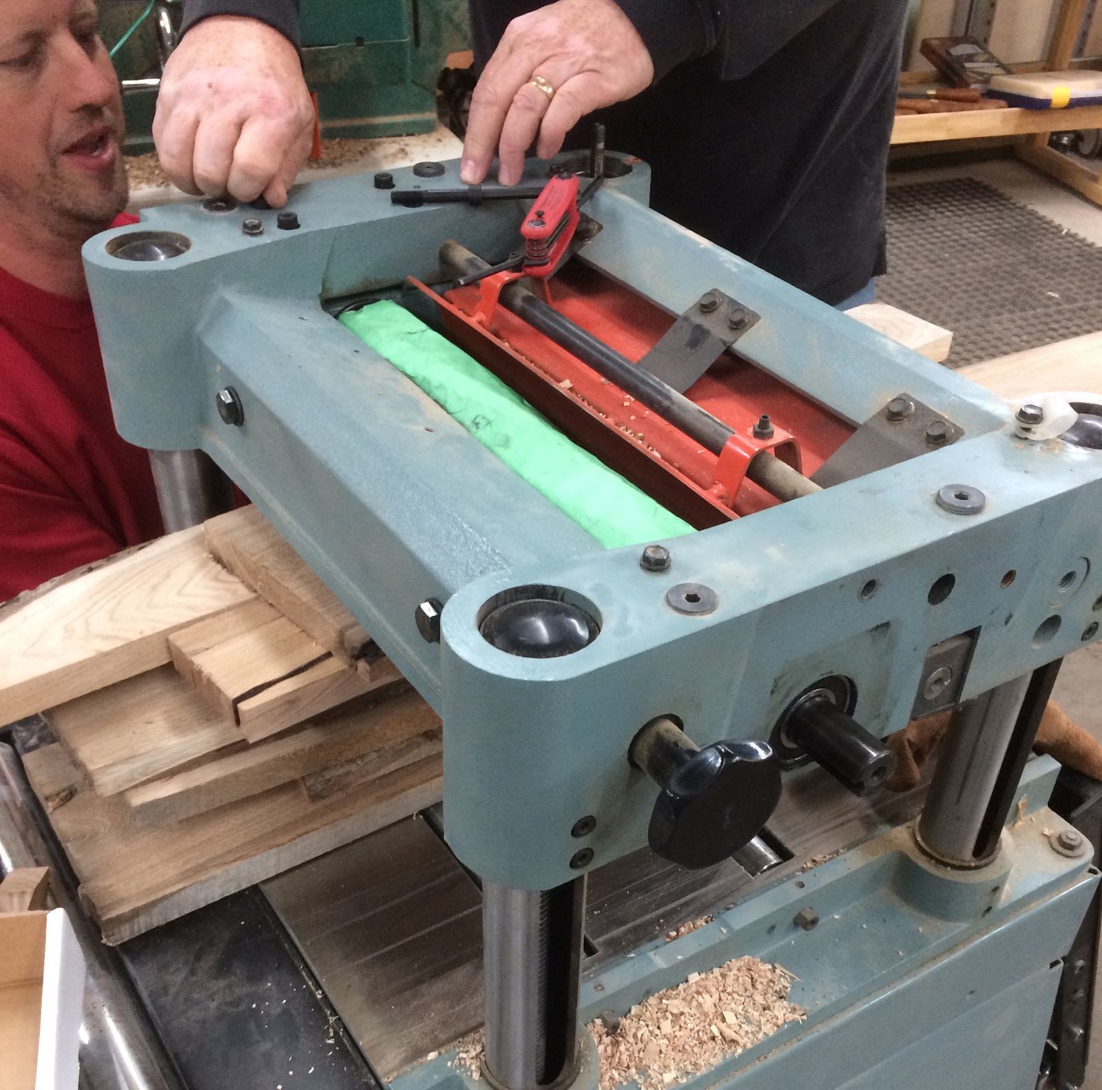 Upgrading a Planer With a Segmented Cutterhead, Part 2 - FineWoodworking