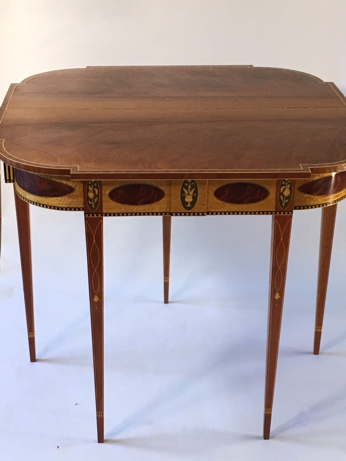 William Whitehead Card Table, c. 1810 - FineWoodworking