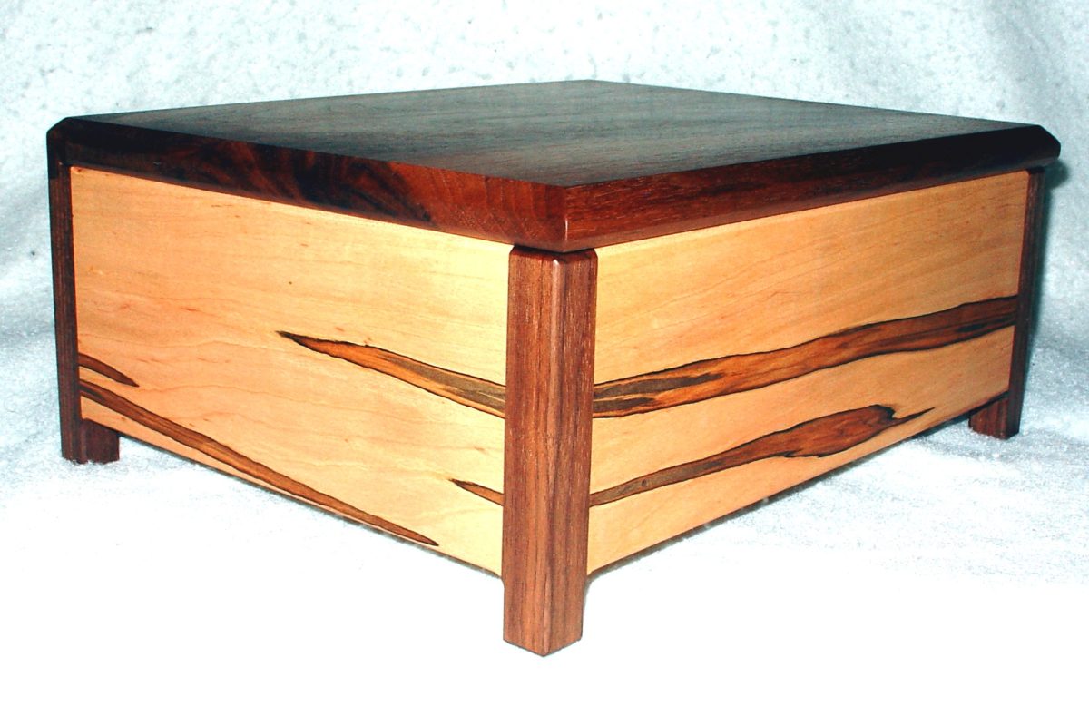 Ambrosia Maple and Claro Walnut Jewelry Box - FineWoodworking