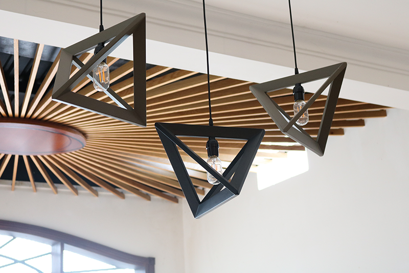 Triangle lamp - FineWoodworking