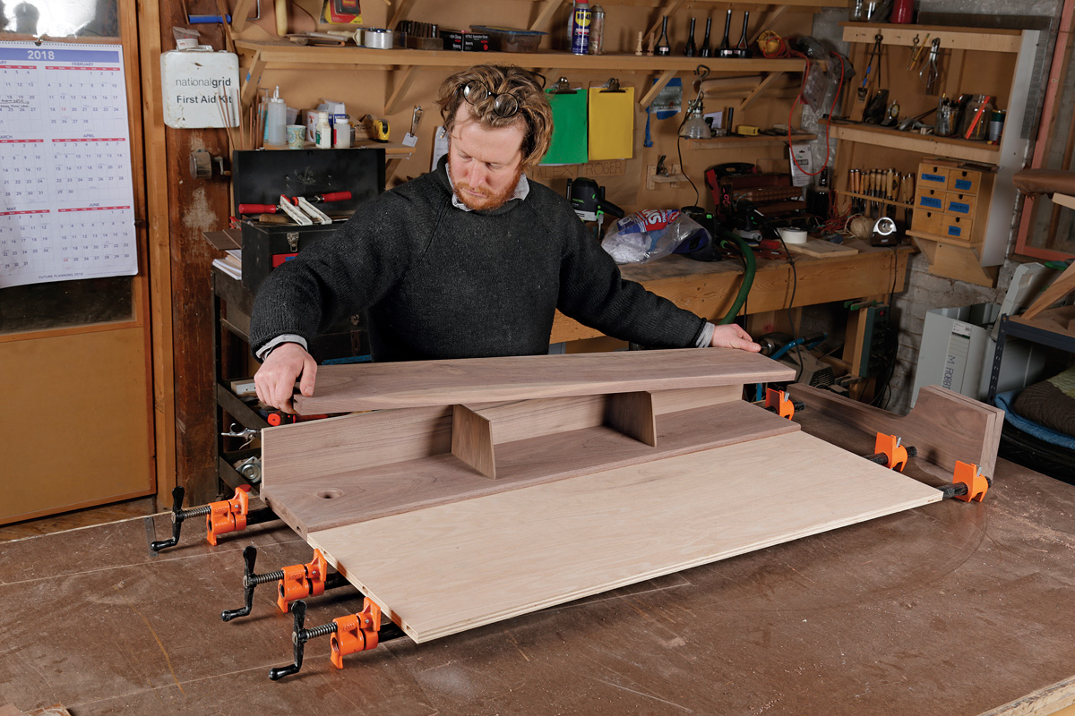 Woodworking Plan: An Elegant Desk - Fine Woodworking