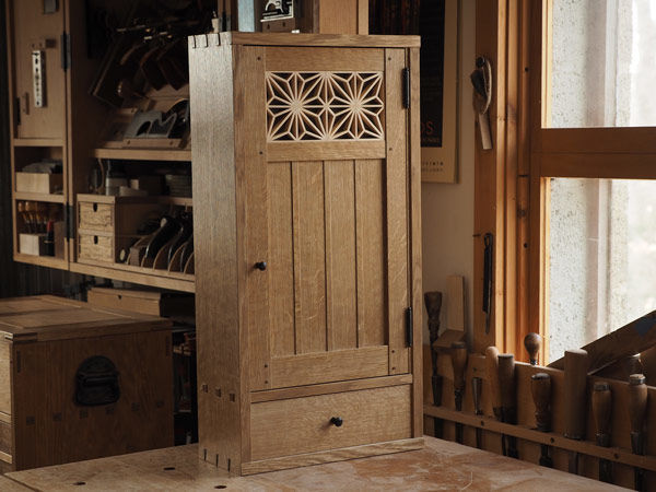 Video: Evolution of a Cabinet with Mike Pekovich - FineWoodworking