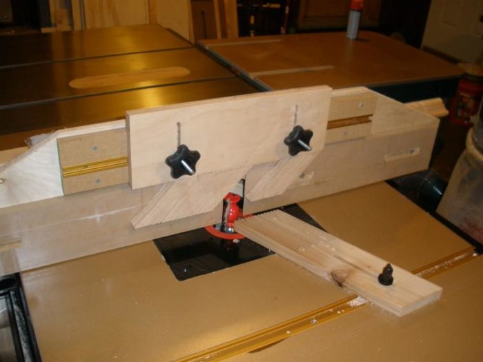 Router table chatter with crown molding - FineWoodworking