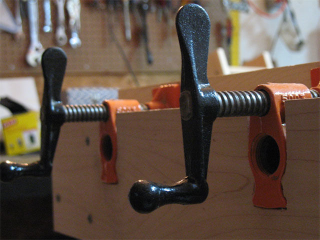 New Fangled Workbench Finished - FineWoodworking