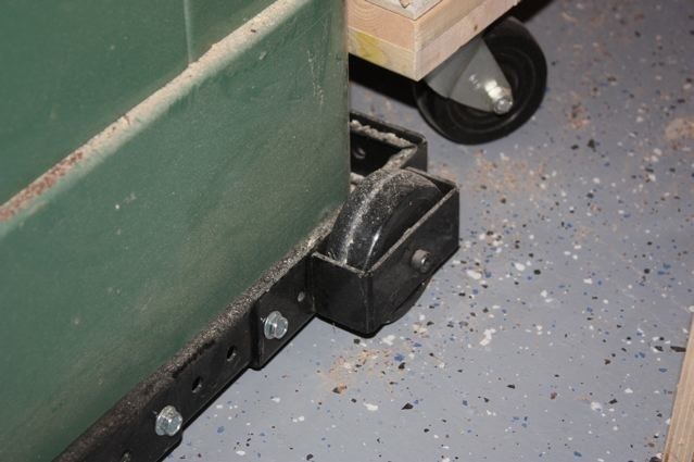 Shop made mobile base for jointer - FineWoodworking