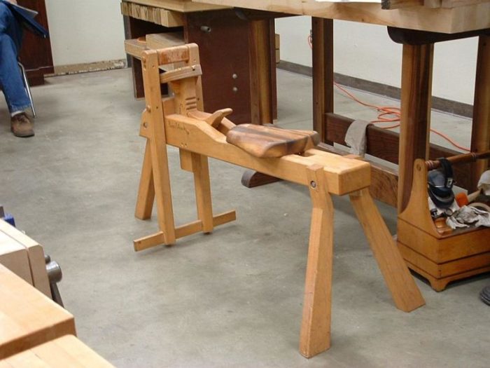 simple shaving horse plans - FineWoodworking