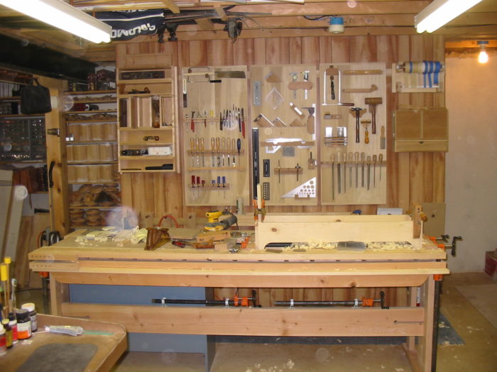 Josh Finn 'workbench' solution - FineWoodworking