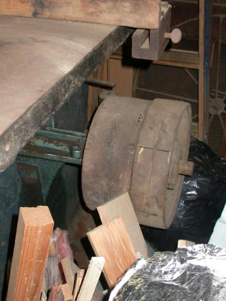 Vintaage Band Saw - FineWoodworking