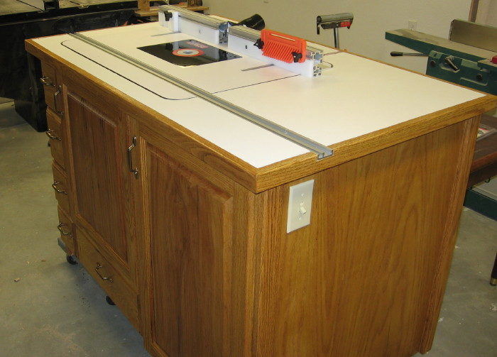 Router table design - FineWoodworking