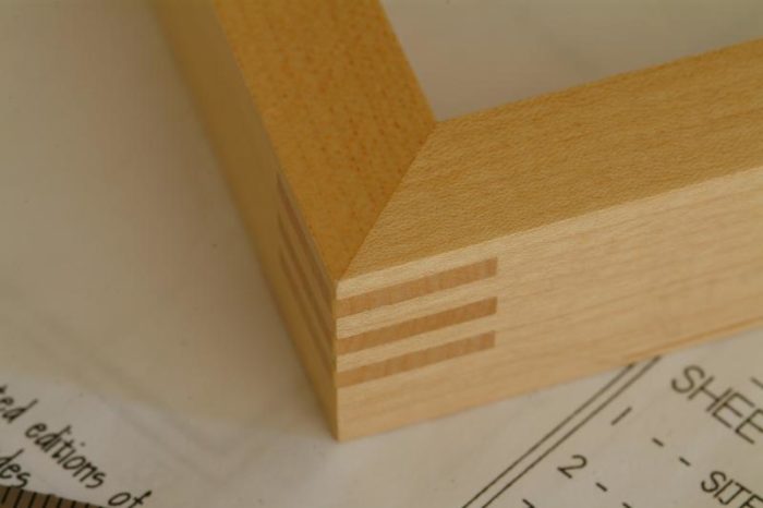 Feathered / Keyed Miter - FineWoodworking