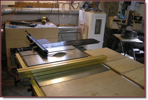 Jessem sliding table on a contractor saw - FineWoodworking