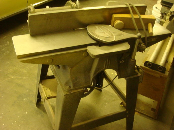 update to beaver jointer - FineWoodworking