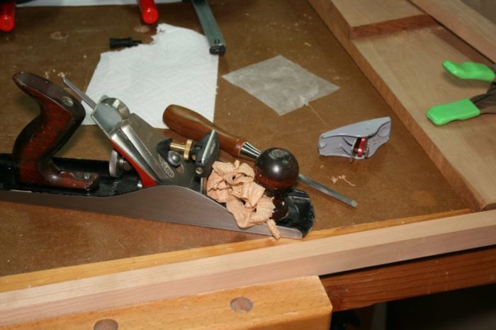 Scraper plane leaves surface rougher than smoothing plane - FineWoodworking