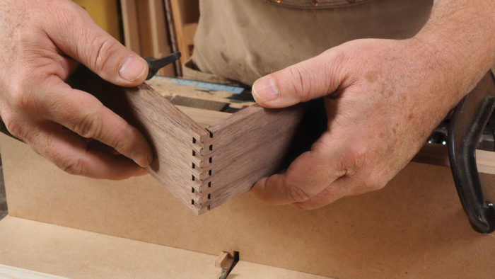 How to Make a Simple Box-Joint Jig - FineWoodworking