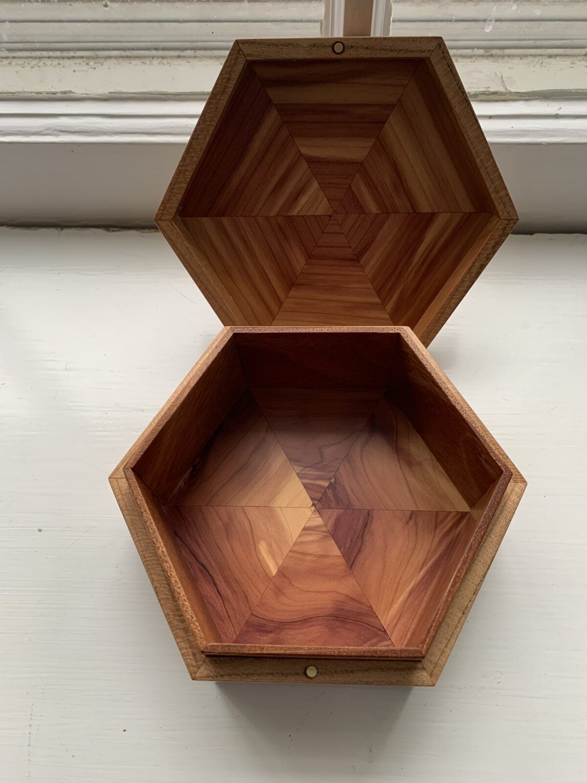 Hexagonal Box (FW #285) - FineWoodworking