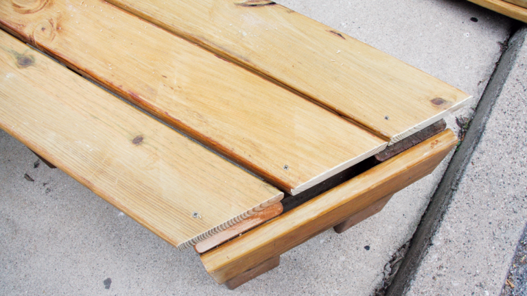 Build a Bench Around a Tree - FineWoodworking