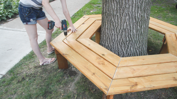 Build a Bench Around a Tree - FineWoodworking