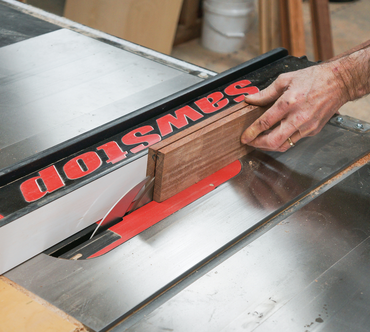 Make a Veneered Box with Contrasting Miter Keys, Part 1 - FineWoodworking