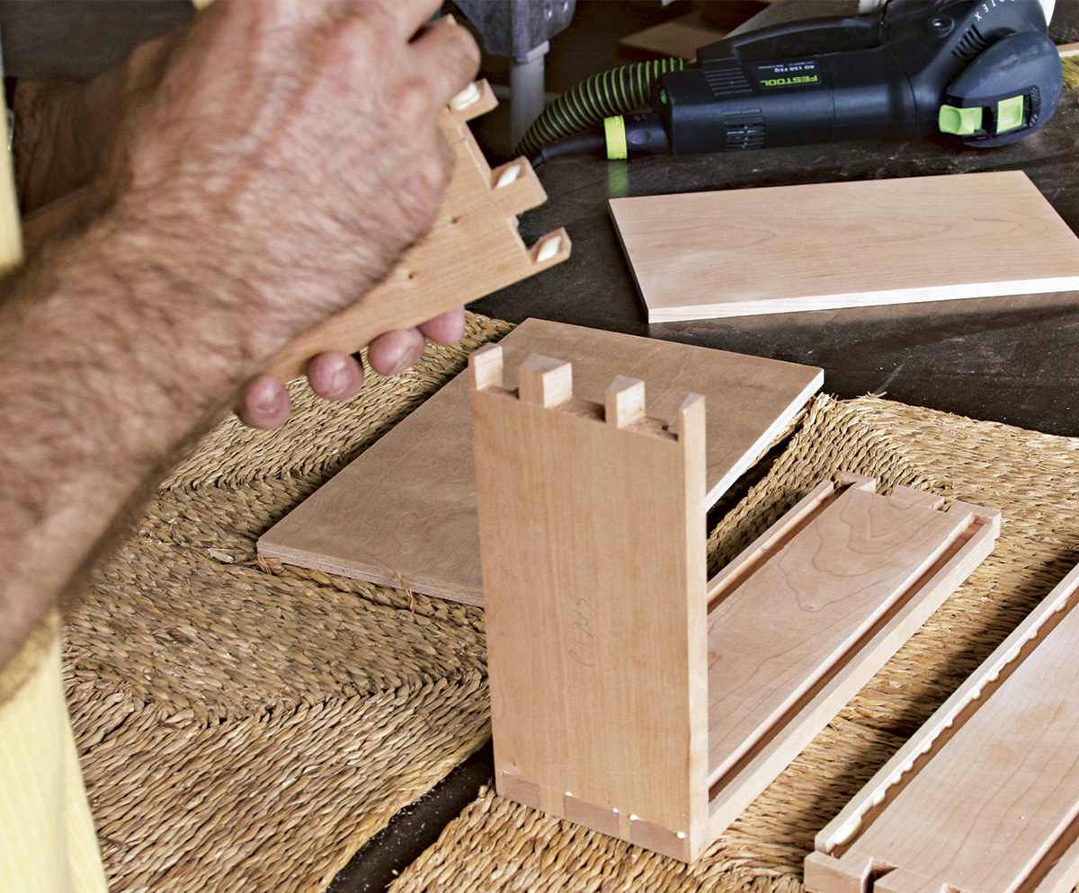 How to Assemble a Dovetailed Box - FineWoodworking