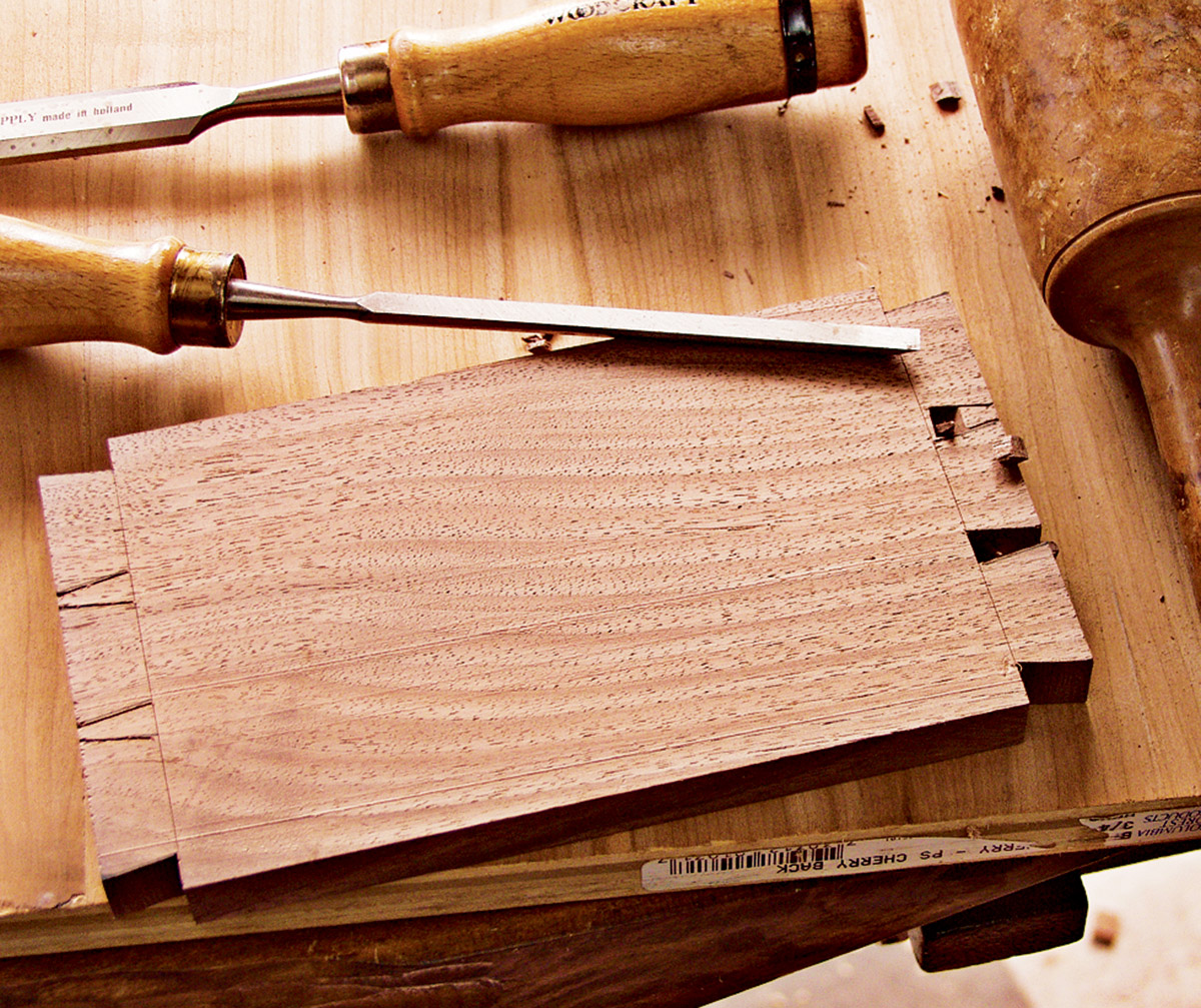 A Dovetail Box with Wooden Hinges, Part 1 - FineWoodworking