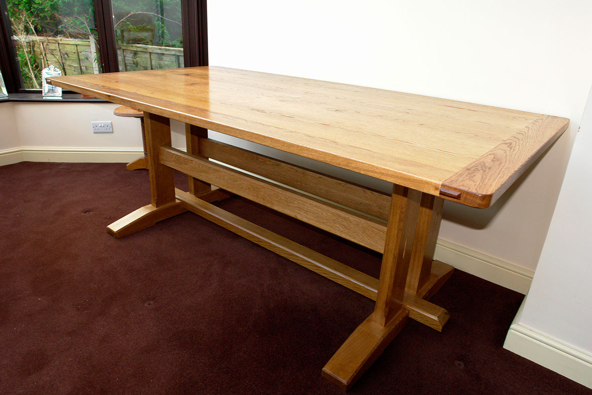 Oak trestle table - FineWoodworking