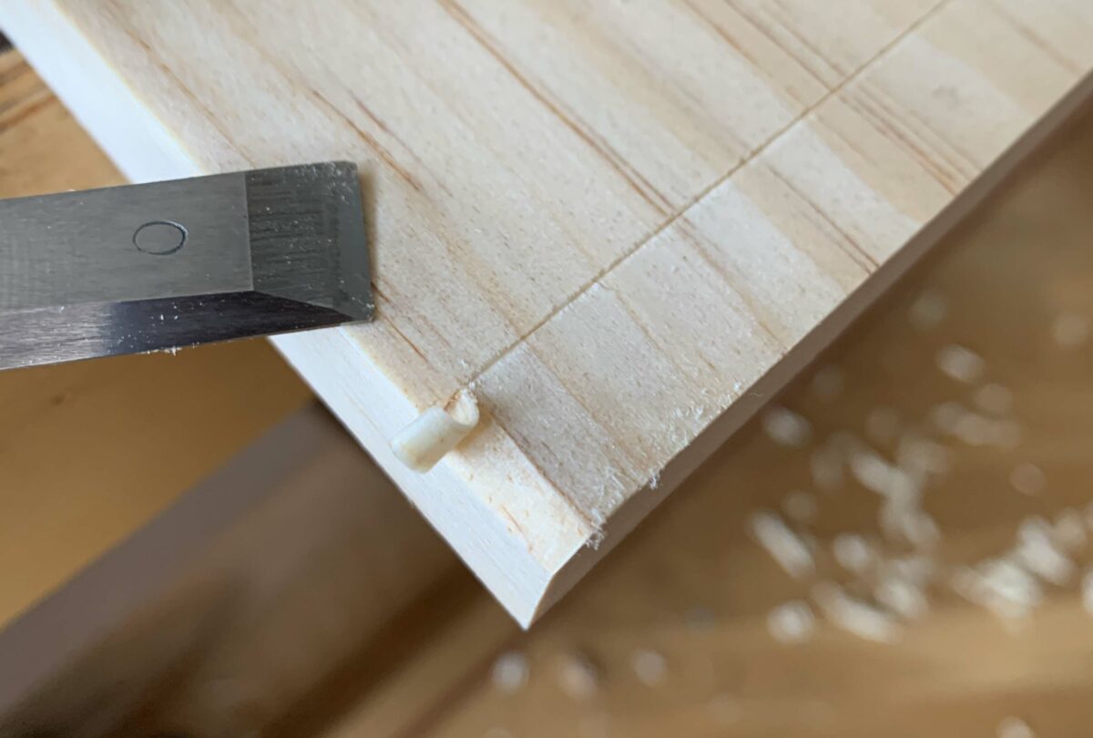 Thumb molding by hand - FineWoodworking