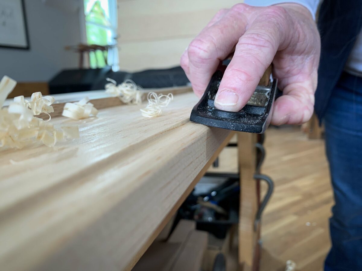 Thumb molding by hand - FineWoodworking