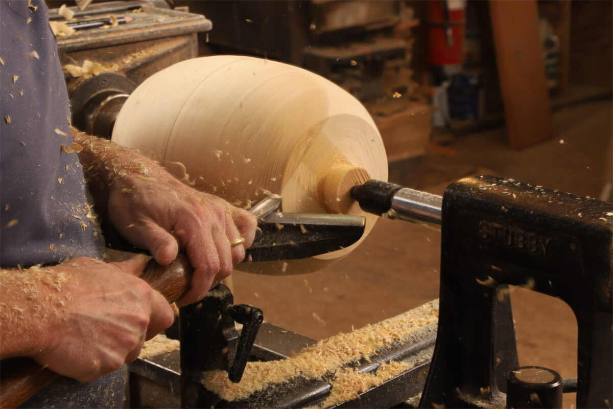 Make a shelf on the lathe - FineWoodworking