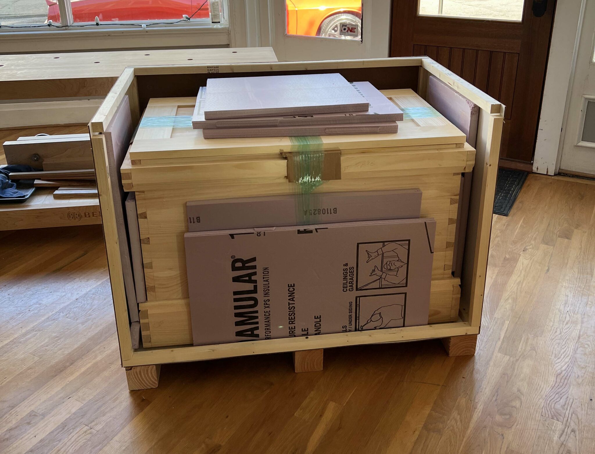 When furniture makers make crates - FineWoodworking