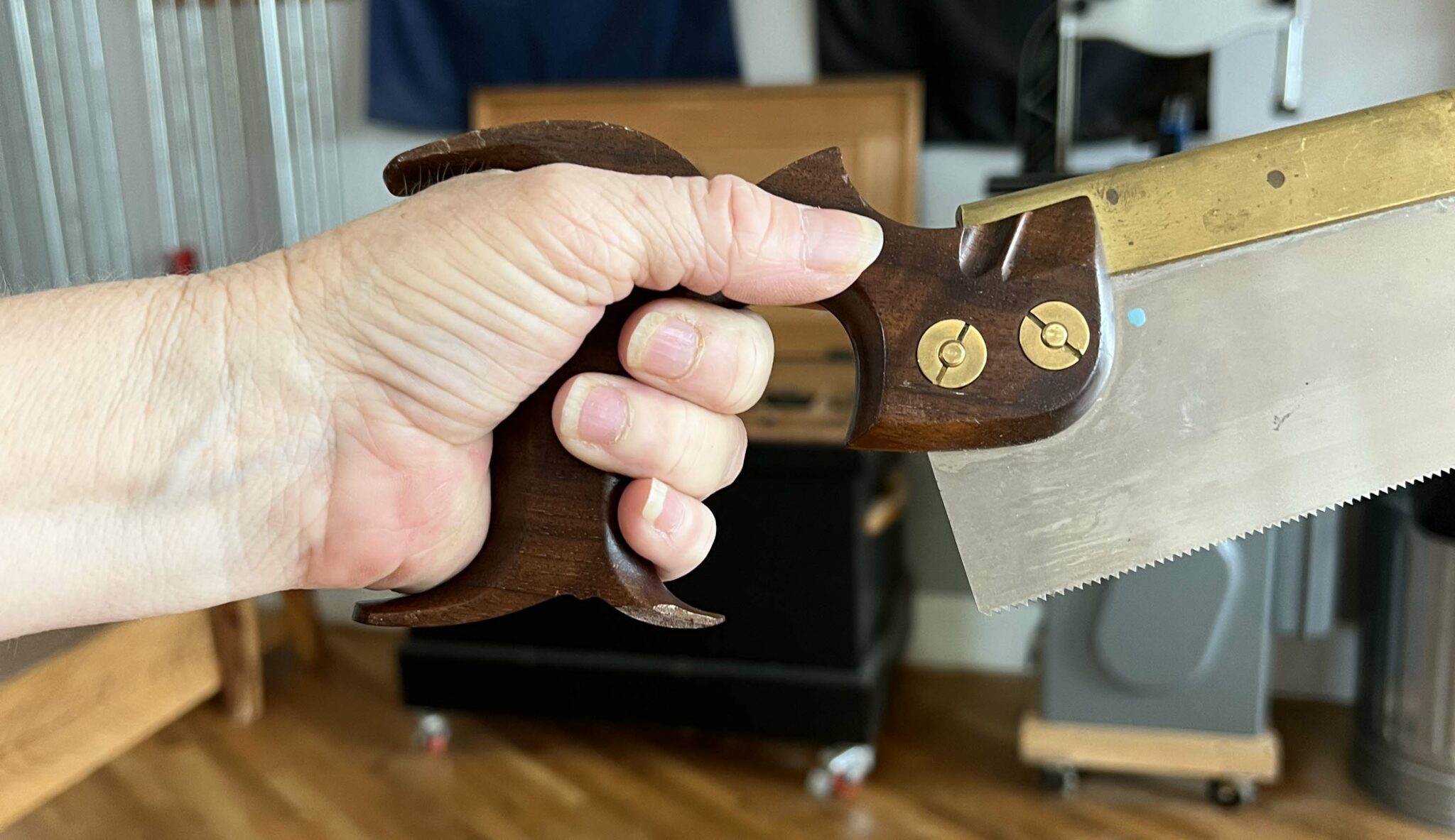 How's it hangin'? (Your dovetail saw, I mean) - FineWoodworking