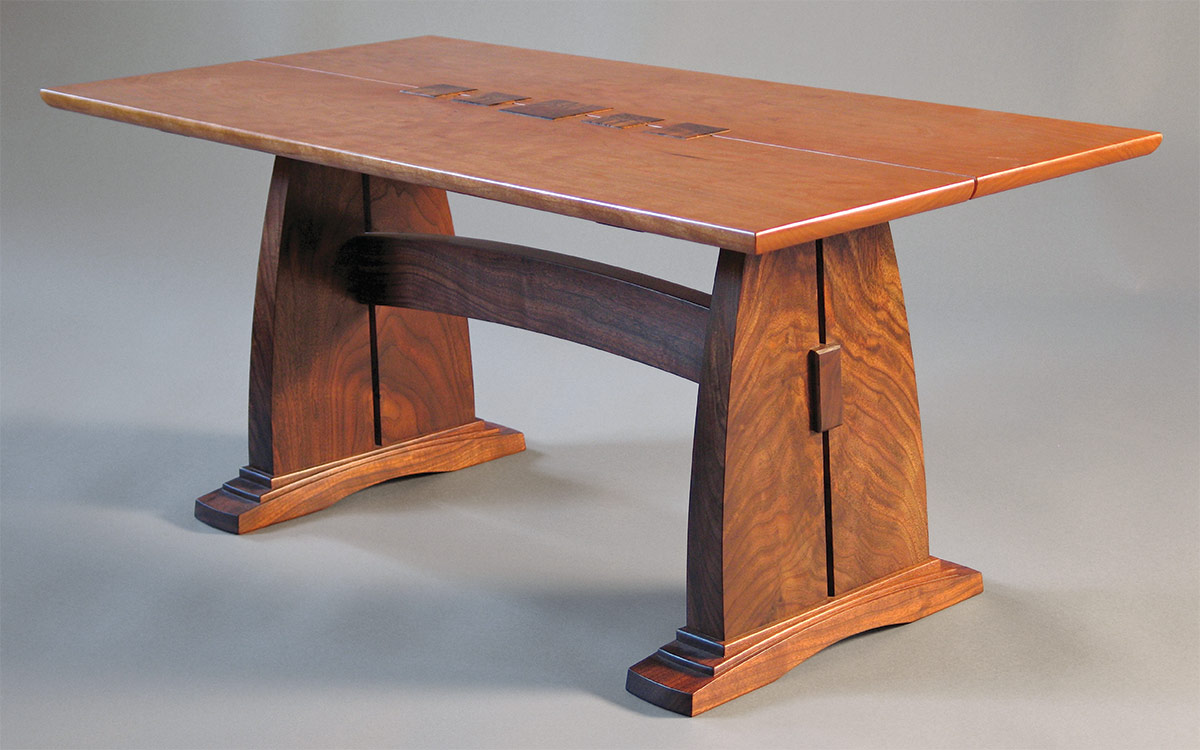 Exploring the versatile trestle table - FineWoodworking