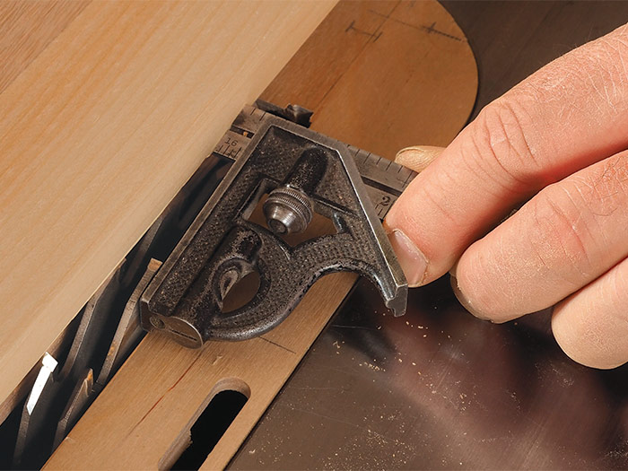 Tackle full-length rabbets at the table saw - FineWoodworking